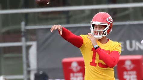 Deep Passing Once Again A Hot Topic At Chiefs Otas