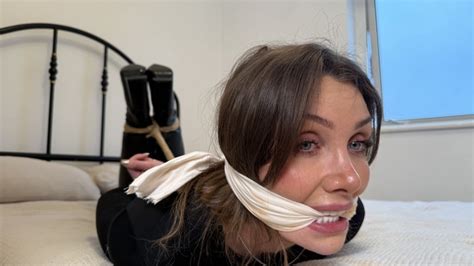 Agent Kiki Daniels Kept Boxtie Bind On A Secret Mission Struggling For