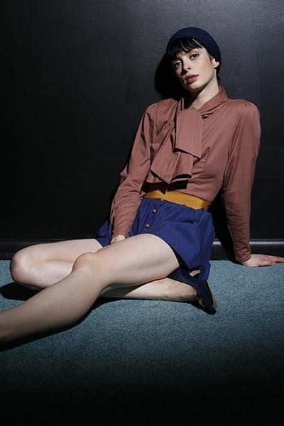 Pin By Kategolkond On Krysten Ritter Krysten Ritter Photoshoot Style