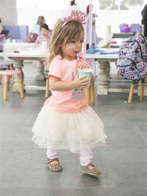 Pamela Wong Festeja Los Cinco Años De Su Hija Rebecca Blasquez