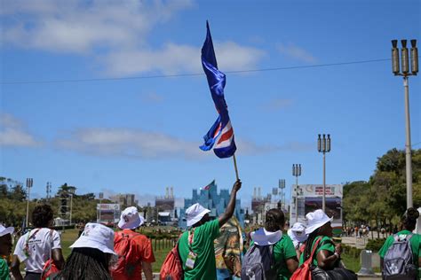 Svetovni Dan Mladih V Lizboni Tudi Katja In Domen Z Družine Družina Vsak Dan S Teboj