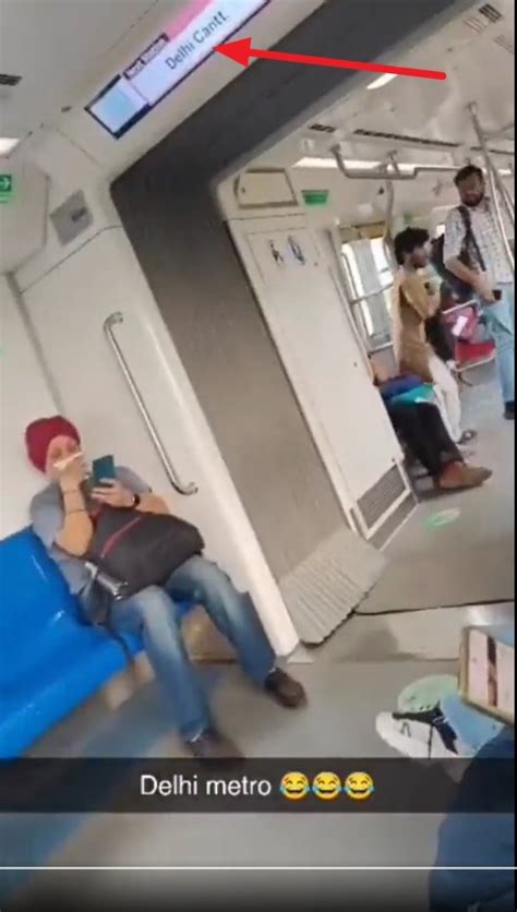 Men Have Oral Sex Masturbate Inside Metro Video Goes Viral