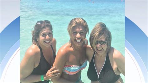 10 Hot Kristen Welker Bikini Pics