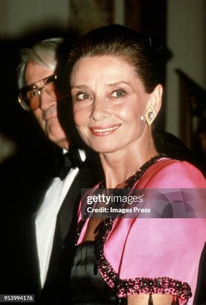 Audrey Hepburn 1988 Photos Et Images De Collection Getty Images
