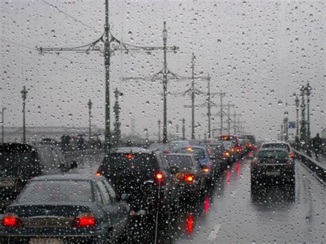 Машина, водитель и дождь — DRIVE2