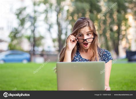 girl computer shocked reaction