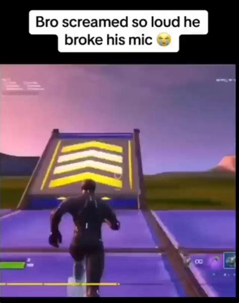 Bro Screamed So Loud He Broke His Mic I Ifunny