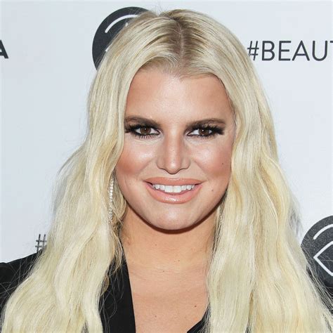 Fans Think Jessica Simpson Looks Like Jeffree Star In Her Latest Instagram Post ‘what Happened