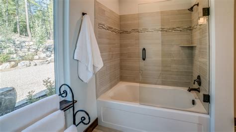 Alcove Japanese Bathtub