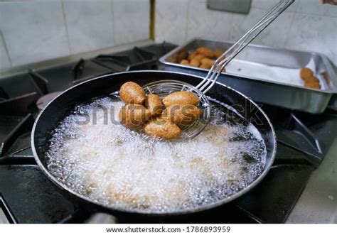 Kibbeh Pan Photos Images Et Illustrations