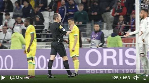 Ligue 1 Match Ol Fc Nantes Larbitre Benoit Millot Fait Un Carton En Acceptant La Sonorisation