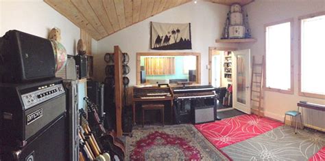 G A L L E R Y Daniel Ledwell