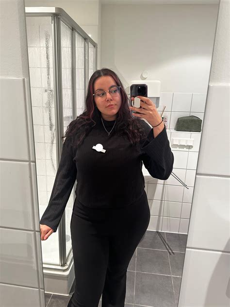 Selfie I Took During My Work Break 🫶🏽 F25 Rselfie