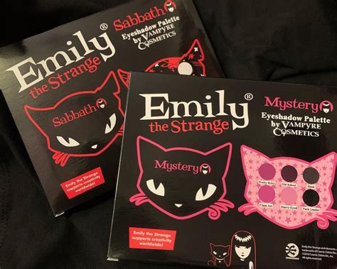 Pin By ☾♰☠︎shelby☠︎♰☾ On Makeup♡ Emily The Strange Scene Makeup