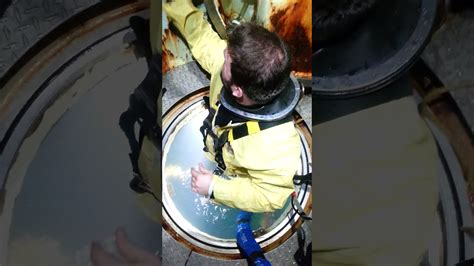 Locking Out Of The Bell Saturation Diving Commercial Diving Youtube