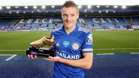 پس از ۱۳ سال؛ جیمی واردی با لسترسیتی خداحافظی کرد