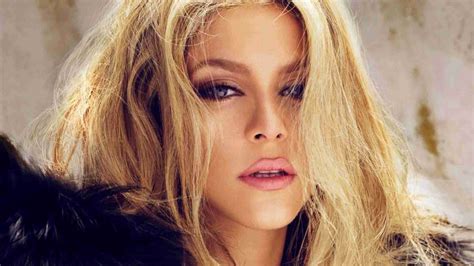 Shakira Hd Wallpapers Wallpaper Cave
