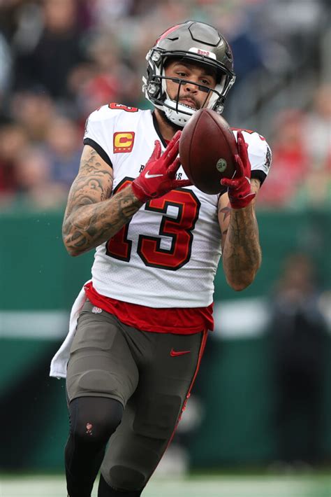 Wr Mike Evans Considered Texans Chiefs Before Re Signing With Buccaneers