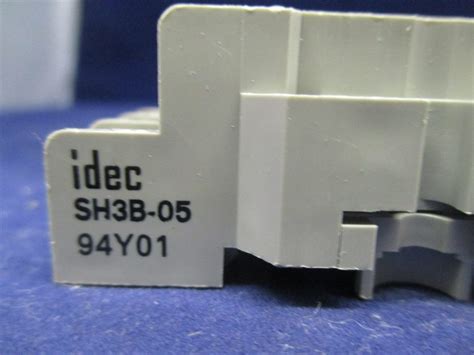 Idec Sh3b 05 Relay Socket Process Industrial Surplus Corp