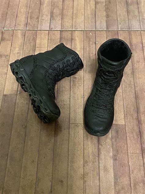 1 6 Scale Boot Woman Hot Toys Hobbies And Toys Toys And Games On Carousell