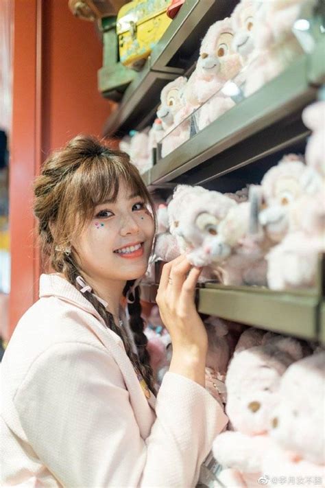 组图：李月汝晒迪士尼游玩照 直言梦想成真 搜狐大视野 搜狐新闻