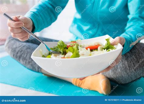Athlete Eating Healthy Diet Stock Image Image Of Girl Activity