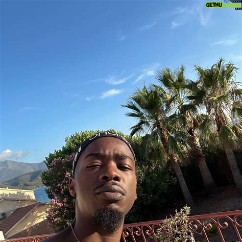 Mhd Wiki Biography Age Gallery Spouse And More