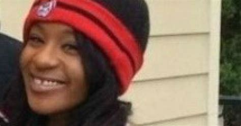 휘트니 휴스턴 딸 욕실서 의식불명 상태로 발견 무슨 일이야