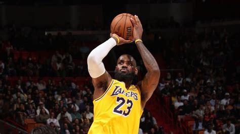 Lakers Star Lebron James Breaks Nba Record For Career Minutes