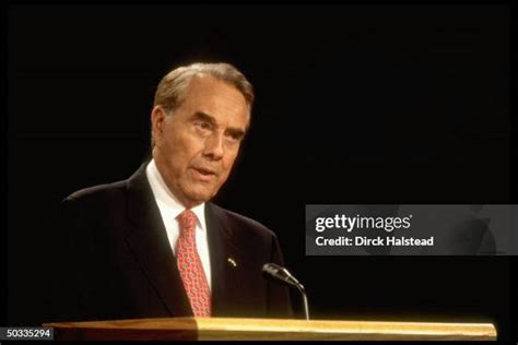 Bob Dole 1996 Photos And Premium High Res Pictures Getty Images