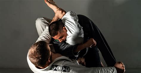Mastering the Triangle Choke: Essential Tips and Variations - Grappling University Martial Arts