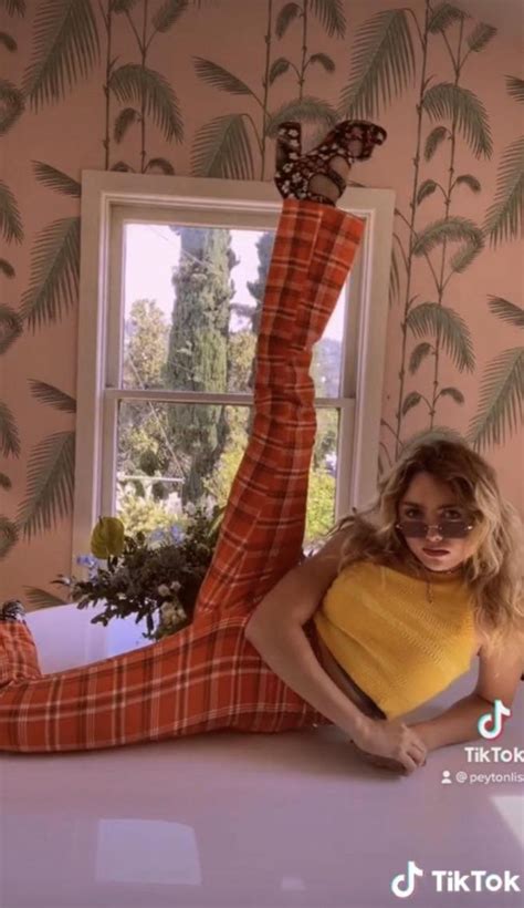 Would U Fuck Her In That Position R Peytonlisbutt