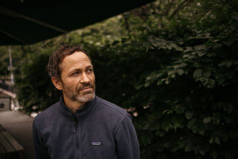 Simen Sætre Skrotet Boka Rett Før Den Gikk I Trykken Har Gravd I Gamle Notatbøker For å Finne