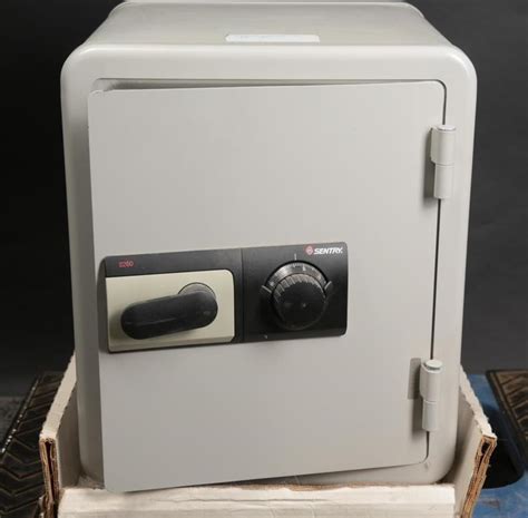 Sentry Combination Safe Model 2260 Live And Online Auctions On