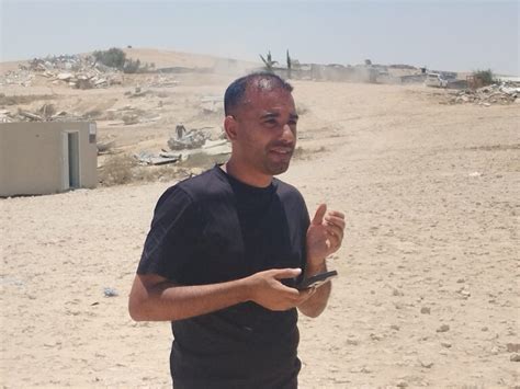 הילדים זרוקים בחצר משפחות מהנגב שבתיהן נהרסו לנות כבר שבועיים בבית ספר אתר החדשות דבר