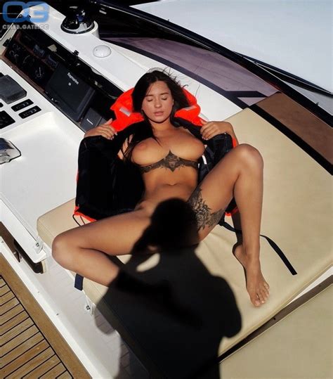 Liya Silver Nackt Nacktbilder Playbabe Nacktfotos Fakes Oben Ohne