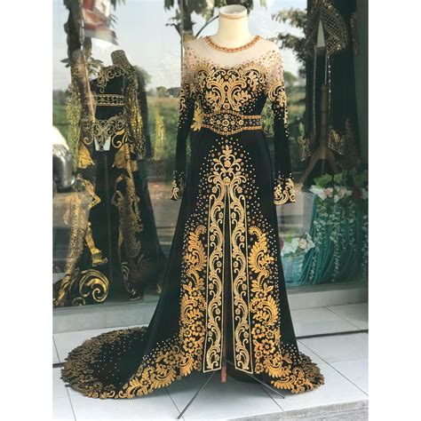 Baju Pengantin Hitam Gold Tren Busana Pengantin 2022 Simpel Elegan