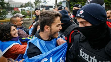 Polisi Uturuki Yakamata Waandamanaji 200 Nipashe