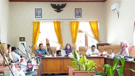 Dewan Sebut Kurikulum Merdeka Belum Siap Diterapkan