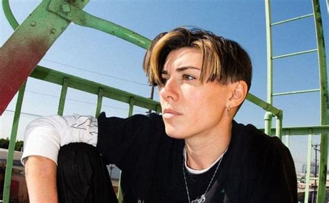 Libby Larkin Dream Tour Digital Tour Bus