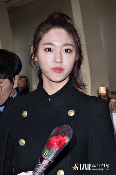 Seolhyun Aoa Gimpo Airport Pics Tumbex