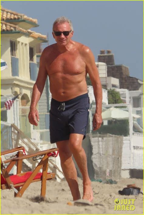 Nfl Legend Joe Montana Hits The Beach With His Hot Sons Nick And Nate