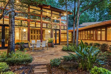 Frank Lloyd Wrights Usonian Houses Living
