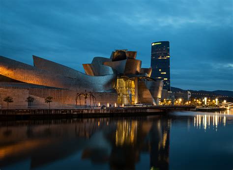 Guggenheim Museum Bilbao Night