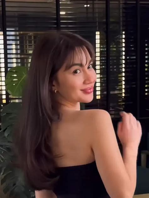 7 Potret Terbaru Ariel Tatum Dengan Gaya Rambut Poni Jadi Unnie Unnie