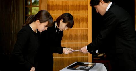 通夜のマナーを徹底解説｜知っておくべき参列の基本と注意点