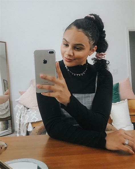 New Hot Sexy Kyrah Edwards Bikini Pics