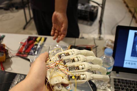 울산창조경제혁신센터 3d프린팅 전자의수 메이커톤 재능기부 기부자들 오늘과 내일