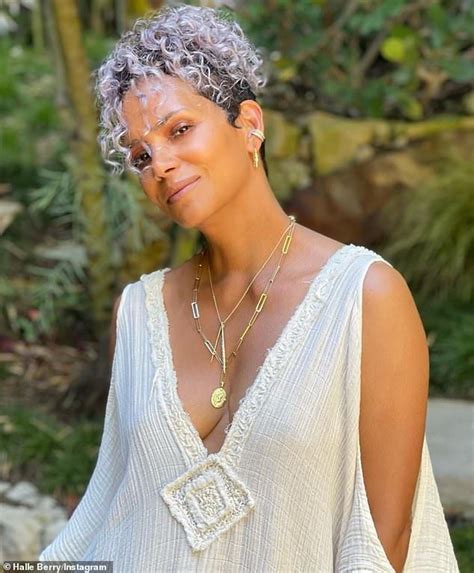 Halle Berry Thanks Fans For All The Beautiful Birthday Wishes Halle Berry Style Halle Berry
