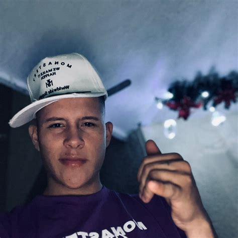 Mario Benedetti 님의 웹캠 쇼 Yelive